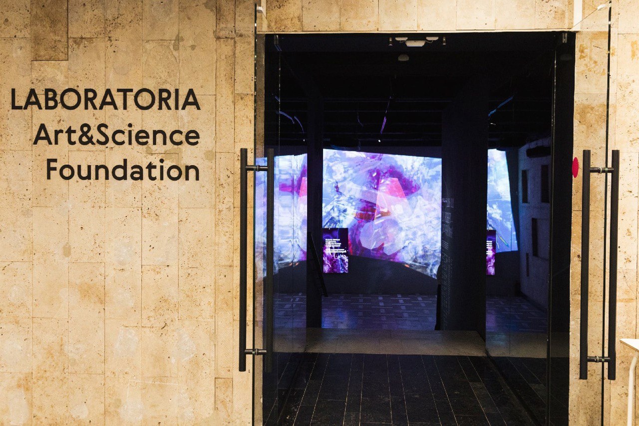Contact | Laboratoria.art